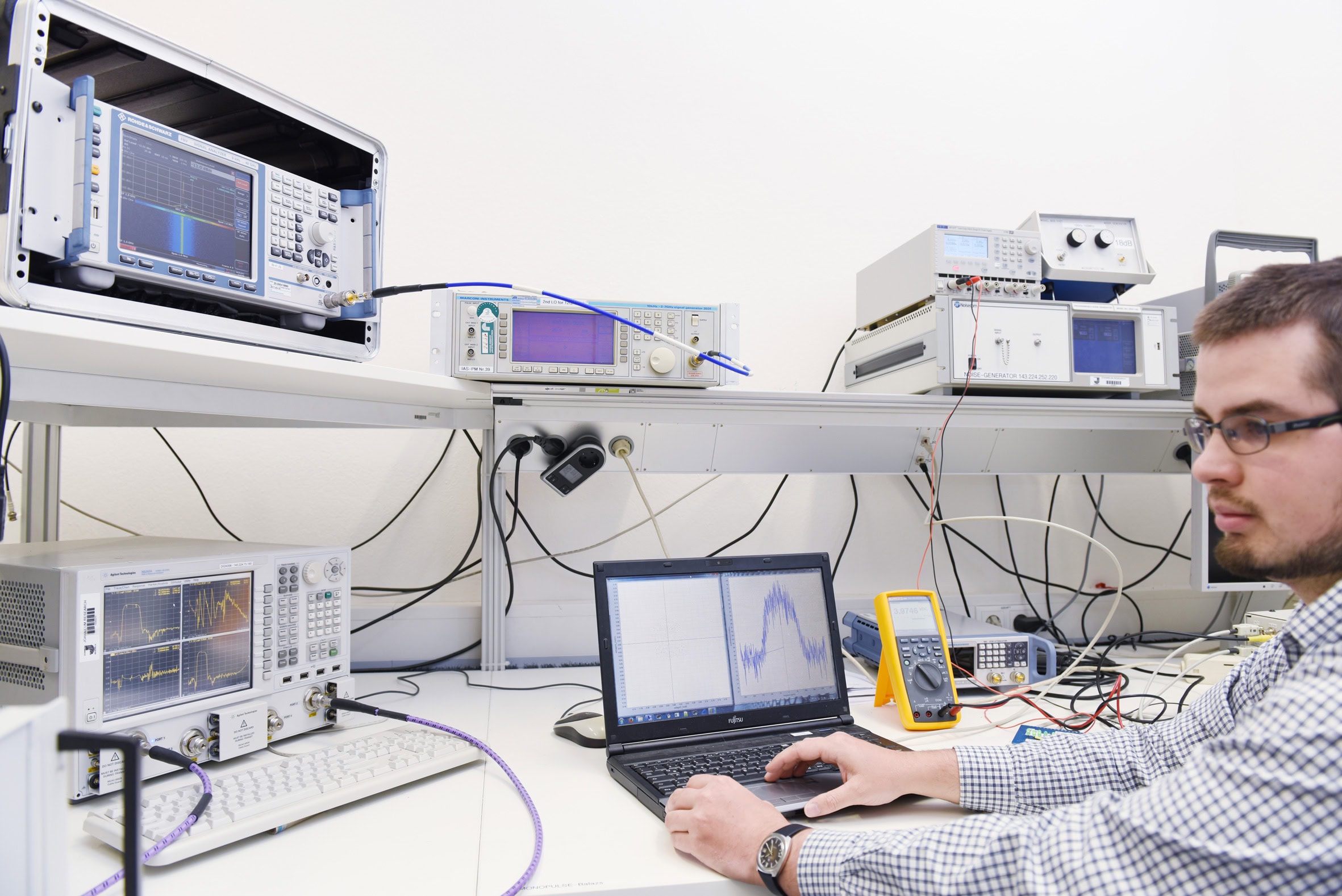 Kommunikationstechnologielabor » DIGITAL