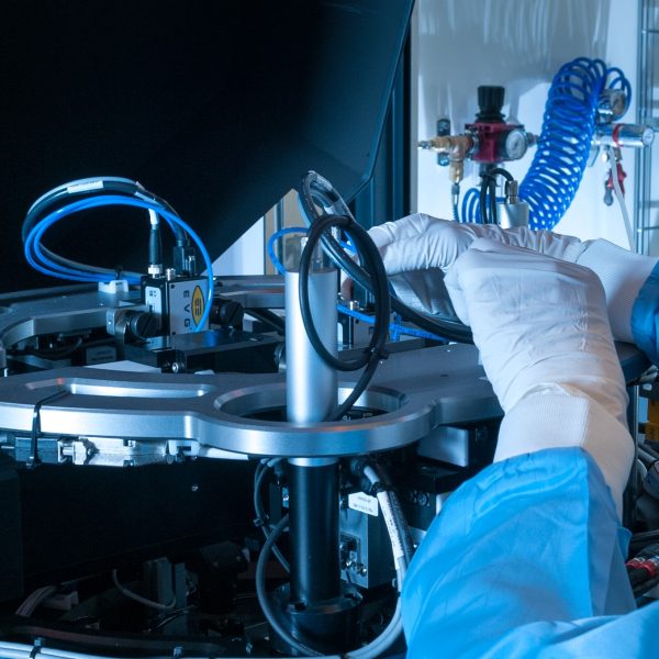 Step and Repeat UV-nanoimprint lithography